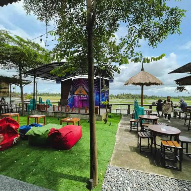 13 Best Cafes in Ubud, Bali: Local Coffee, Great Views & Vibes