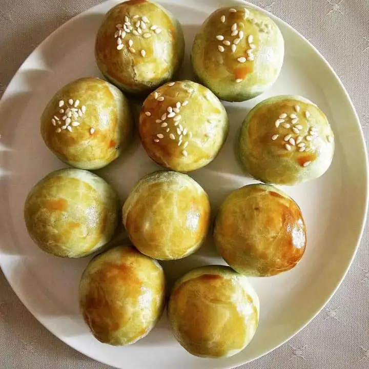 Famous Penang Tau Sar Piah: 11 Spots to Try Mung Bean Pastry